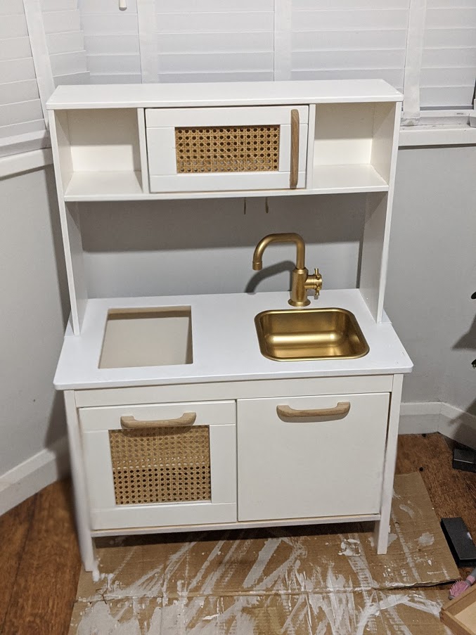 Upcycle | Ikea Play Kitchen Rattan Style Makeover – Green Pepa